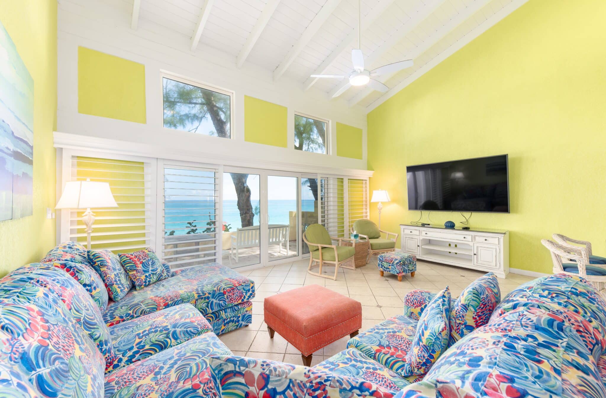 Beachfront and poolfront condos | Sunrise Beach Villas